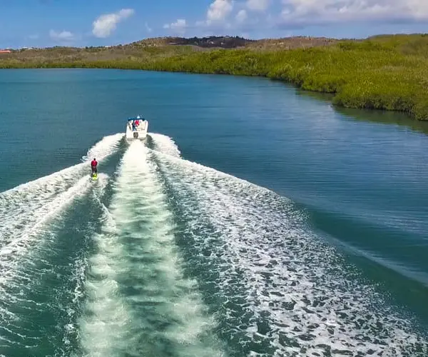Wakeboarding in Curacao - Urlaub auf Curacao - Traumurlaub in der Karibik
